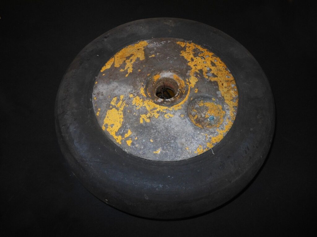 WW2 British RAF/ RCAF – GAL. 48 HOTSPUR MAIN WHEEL – GLIDER TRAINING ...